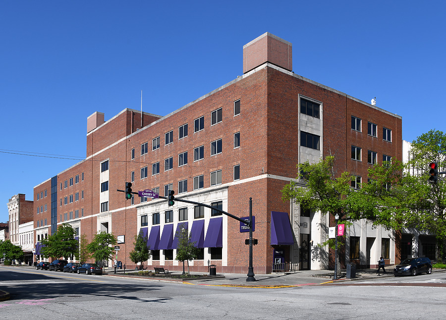 SunTrust Building Photo 105-842-788 - Stock Image - SKYDB