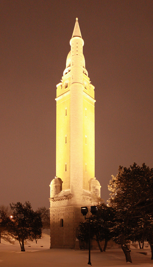 Compton Hill Water Tower Photo 107-523-771 - Stock Image - SKYDB