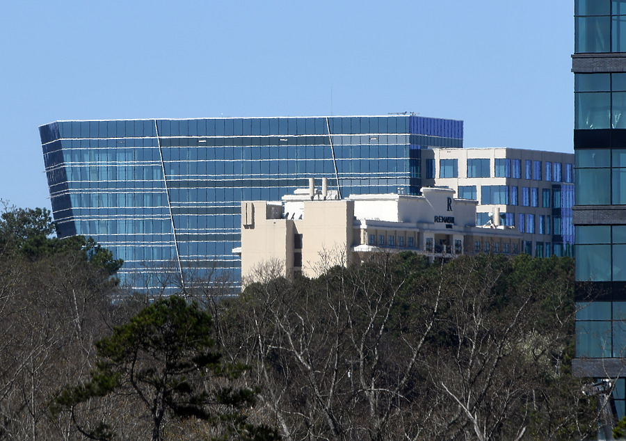 One North Hills Tower Photo 108-864-880 - Stock Image - SKYDB