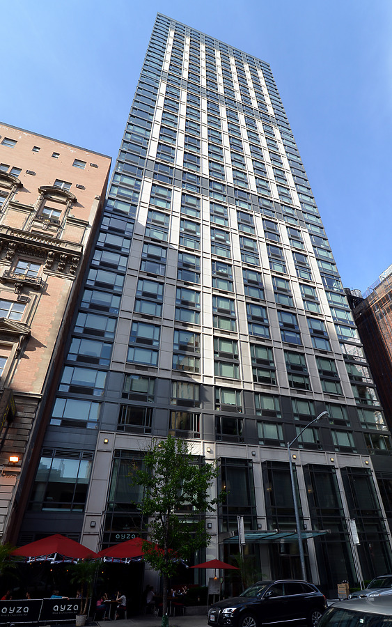 Tower 31 Photo 127-740-699 - Stock Image - SKYDB