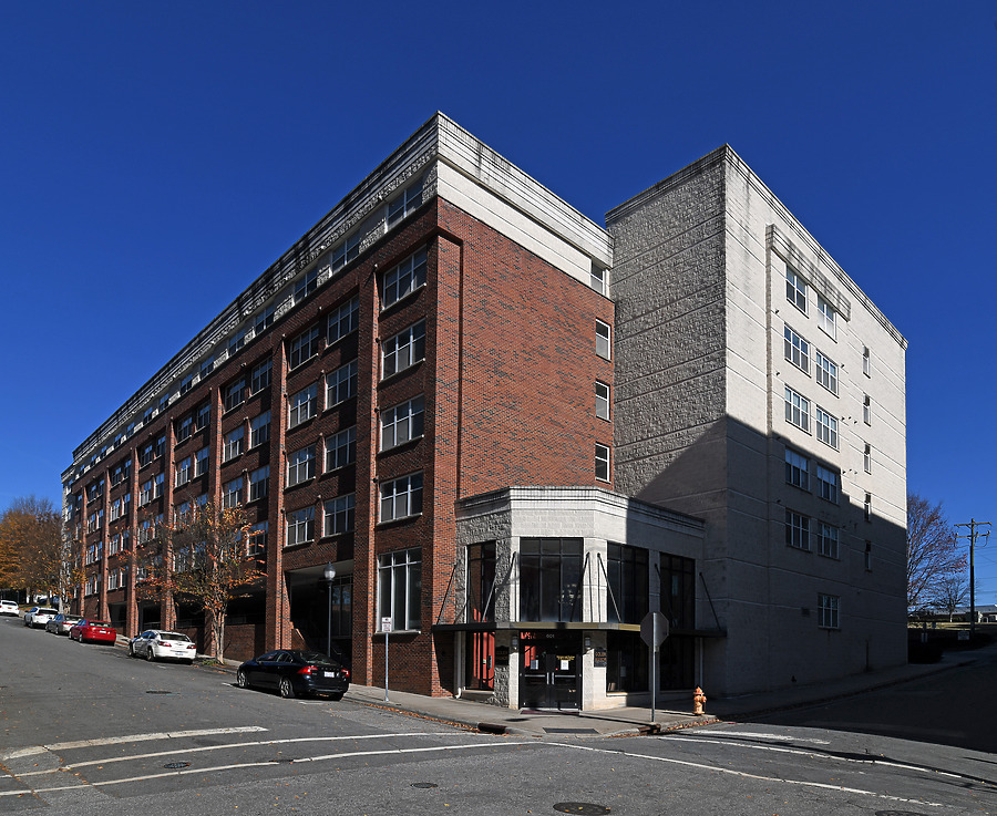 Goler Manor Photo 129-810-237 - Stock Image - SKYDB