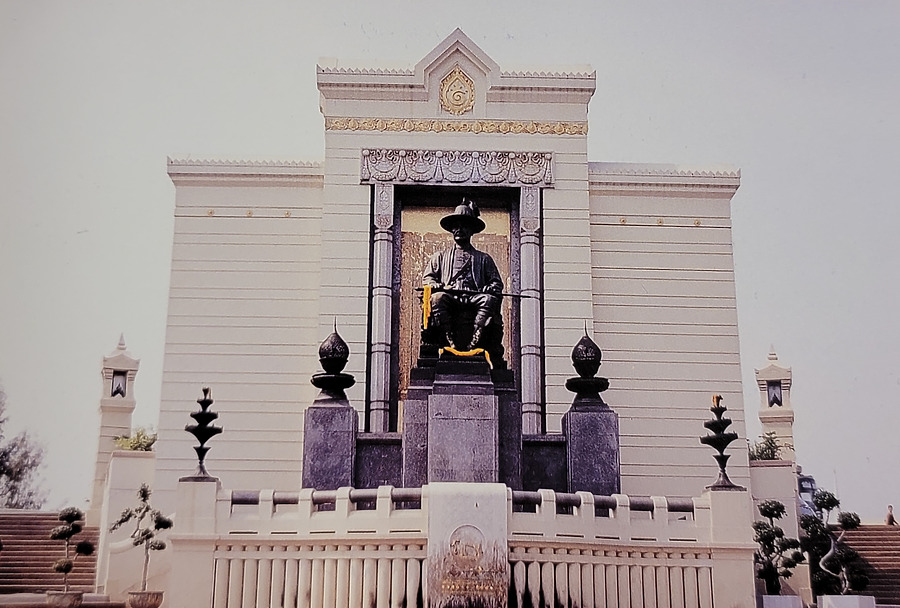 King Rama I Monument Photo 155-516-851 - Stock Image - SKYDB
