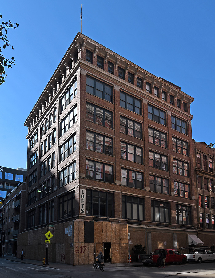 107 Shillito Place Photo 159-693-721 - Stock Image - SKYDB