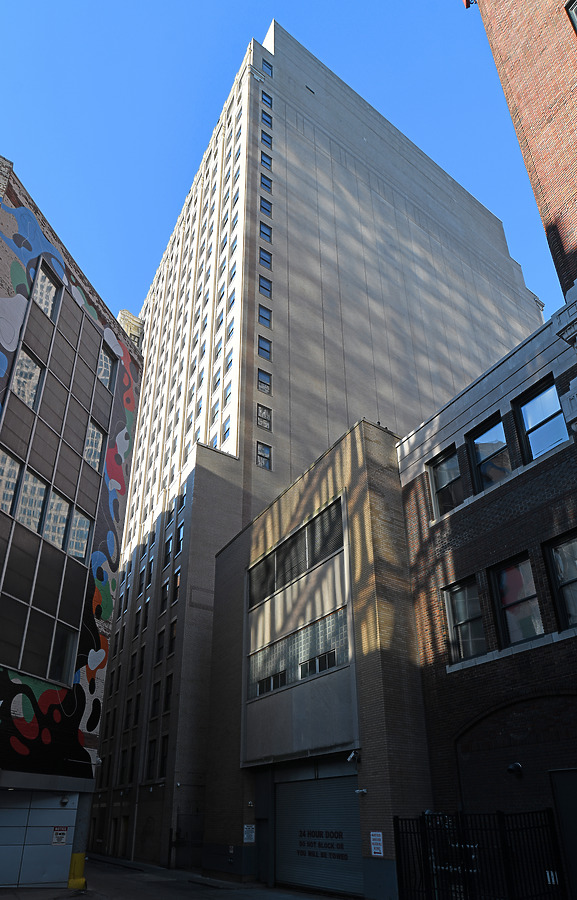 Standard Building Photo 160-425-442 - Stock Image - SKYDB