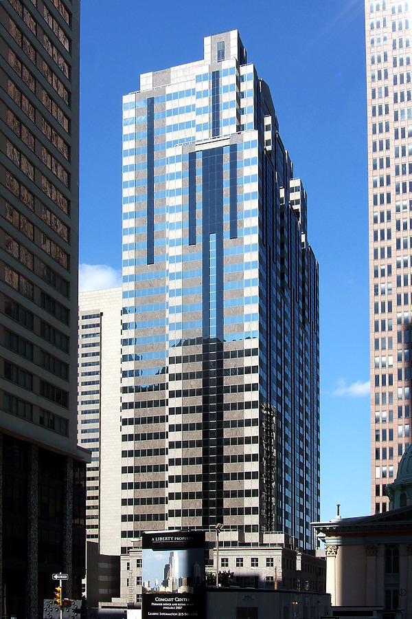 Two Logan Square Photo 175-456-784 - Stock Image - SKYDB