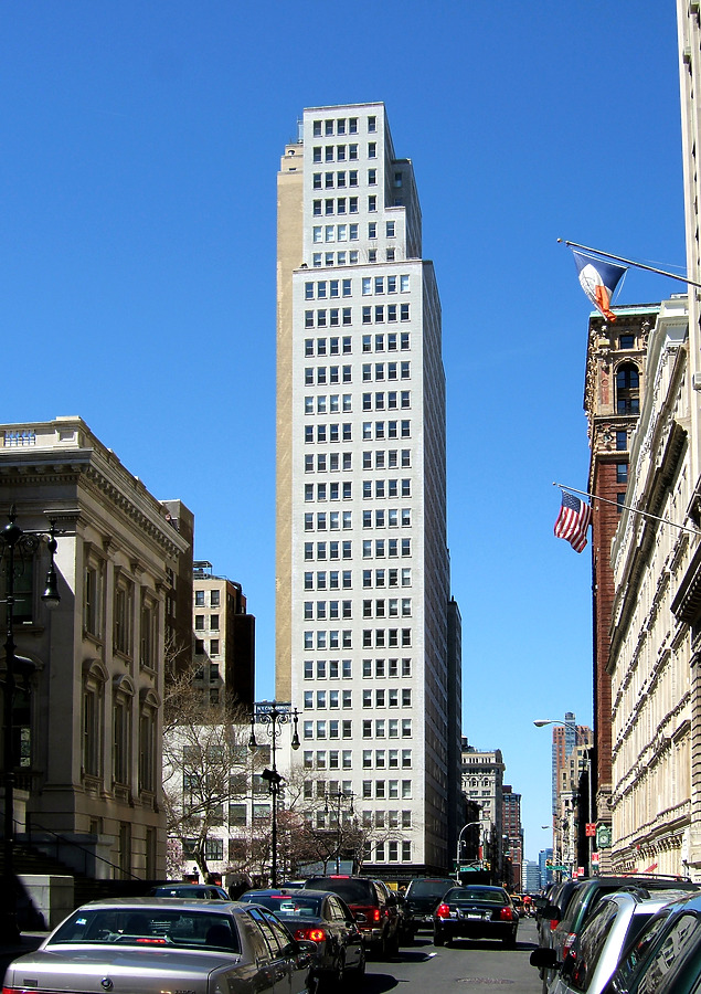 Tower 270 Photo 179-896-758 - Stock Image - SKYDB