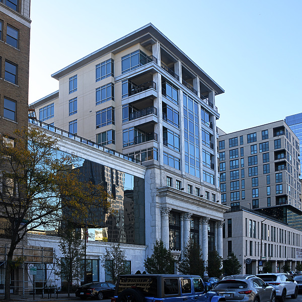 The Residences at 429 on the Park Photo 191-064-814 - Stock Image - SKYDB