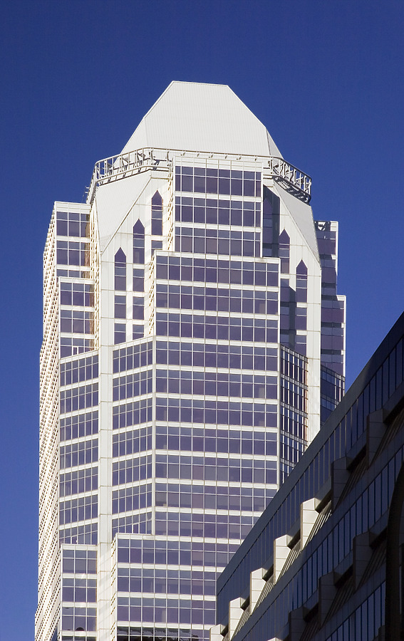 Tour KPMG Photo 192-177-770 - Stock Image - SKYDB