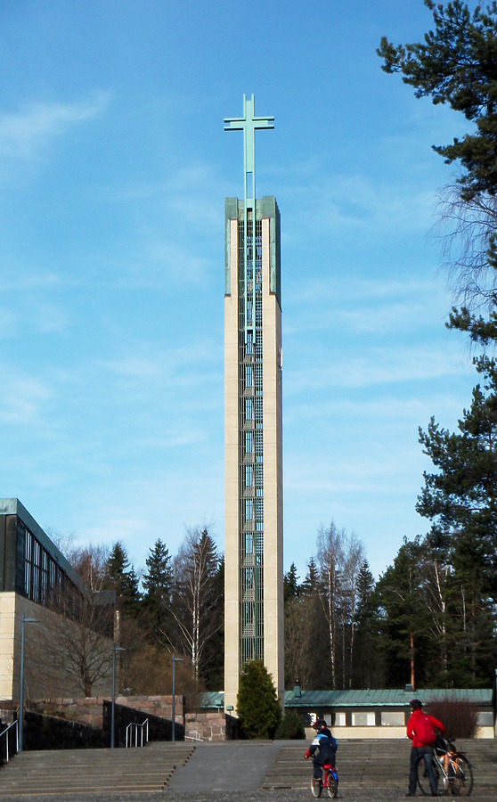 Lauttasaaren kirkon kellotorni Photo 218-898-751 - Stock Image - SKYDB