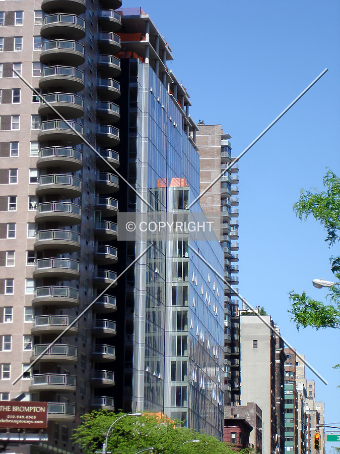 The Lucida Photo 220-608-439 - Stock Image - SKYDB