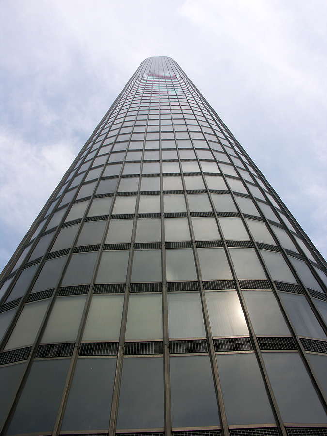 Lake Point Tower Photo 231-537-378 - Stock Image - SKYDB