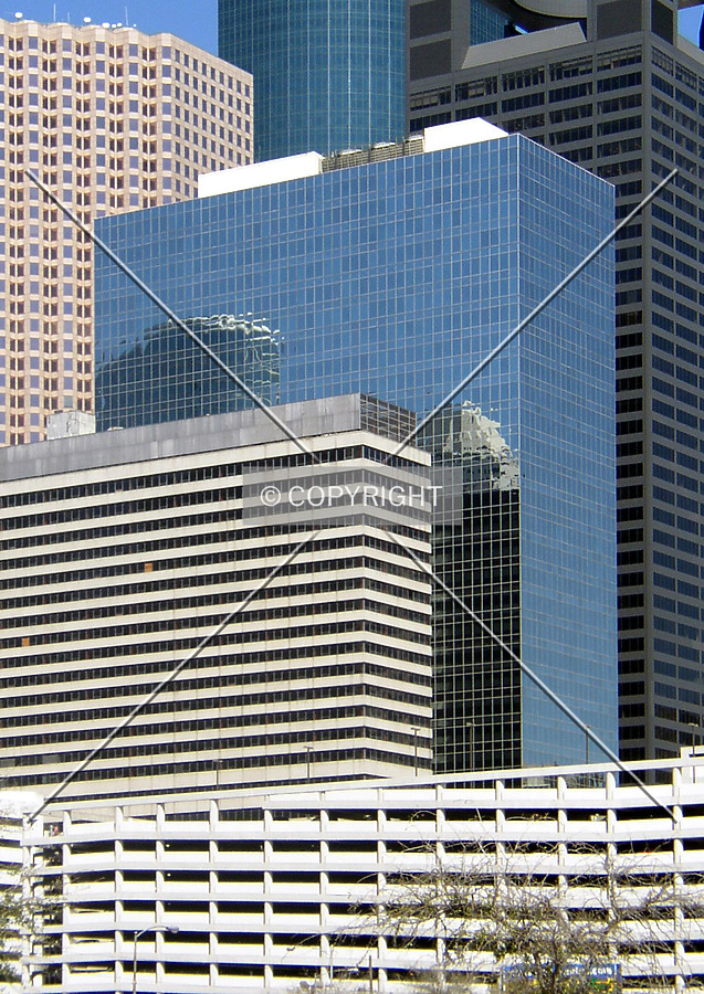 Total Plaza Photo 237-801-199 - Stock Image - SKYDB