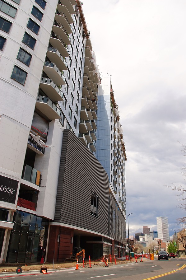 Parq on Speer Photo 249-012-834 - Stock Image - SKYDB