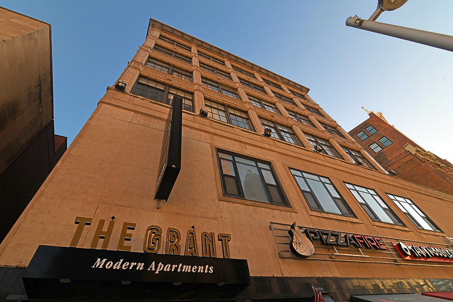 WT Grant Lofts Photo 256-476-138 - Stock Image - SKYDB