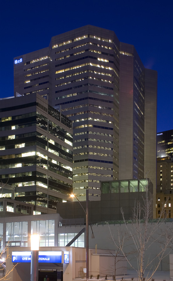 Tour Bell Canada Photo 258-659-102 - Stock Image - SKYDB