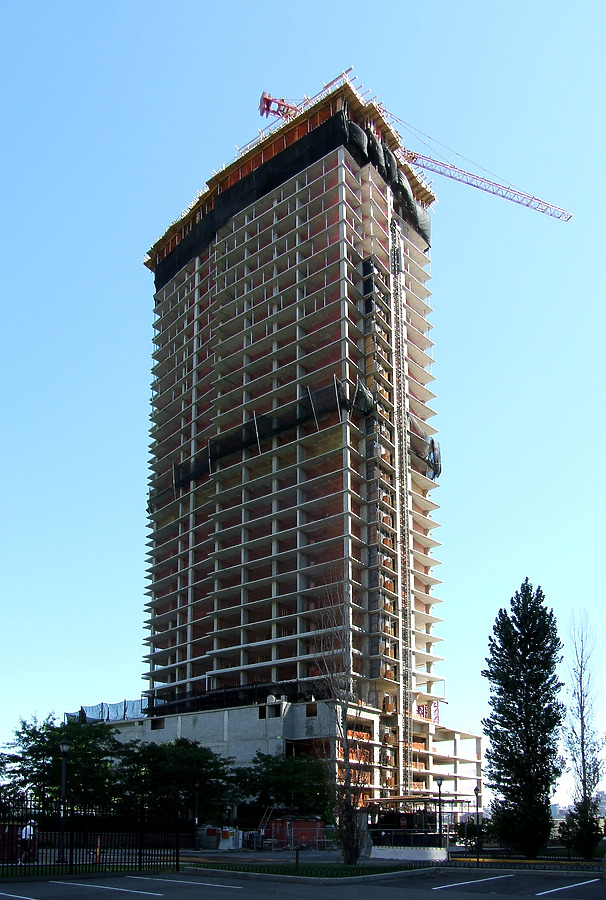 Crystal Point Photo 281-927-371 - Stock Image - SKYDB