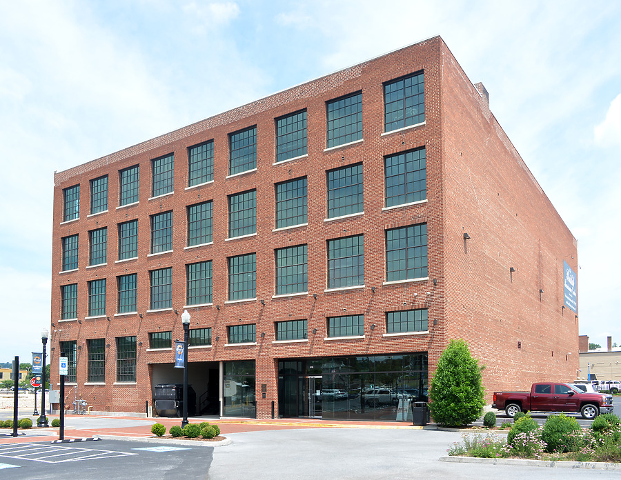 Bristol Renaissance Center Photo 294-780-391 - Stock Image - SKYDB