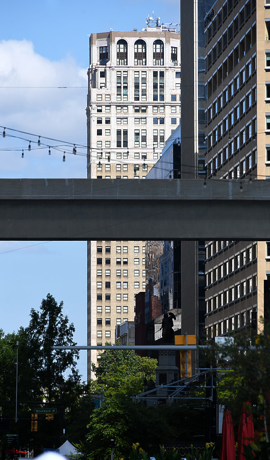 Broderick Tower Lofts Photo 295-589-595 - Stock Image - SKYDB