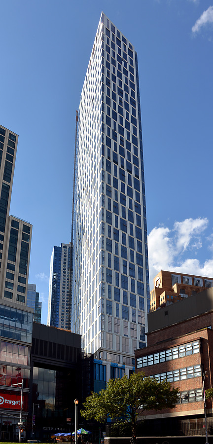 City Point Tower 3 Photo 322-813-221 - Stock Image - SKYDB