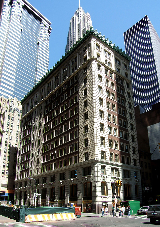 Tontine House Photo 324-046-771 - Stock Image - SKYDB