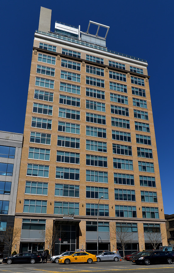 VU Hotel Photo 327-410-720 - Stock Image - SKYDB