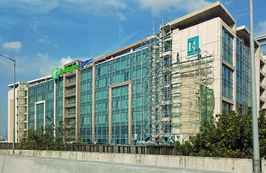 Holiday Inn Express Manila Newport City Photo 334-813-883 - Stock Image ...