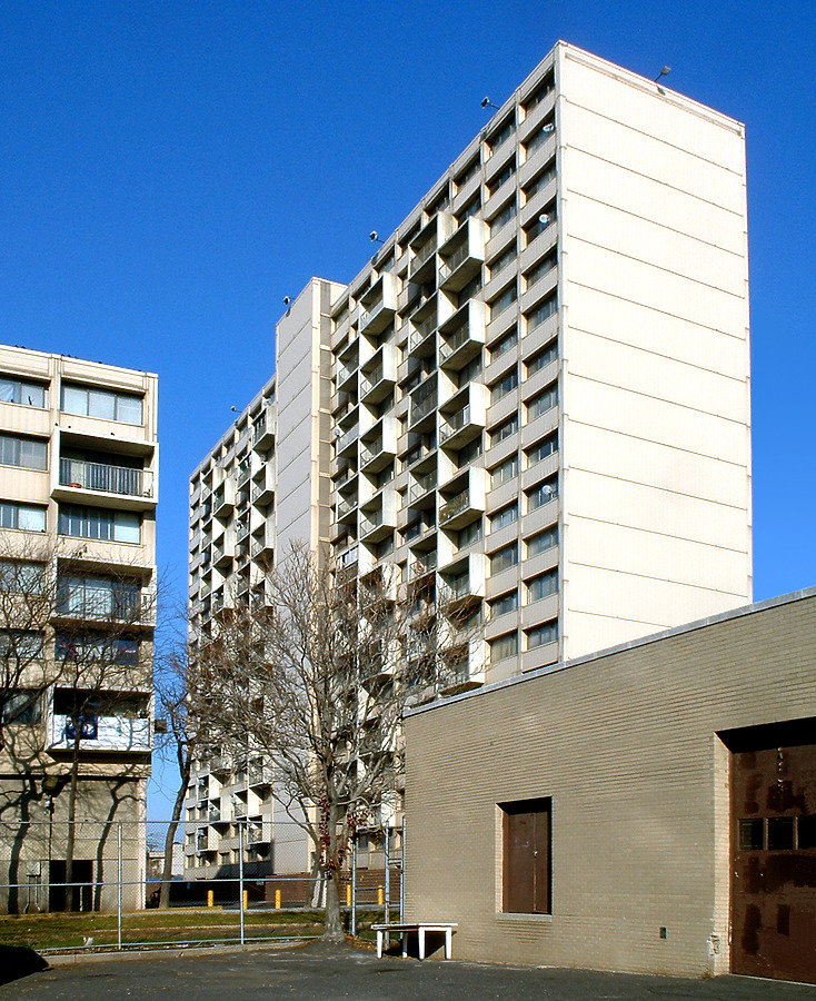 627 Summit Avenue Photo 335-338-659 - Stock Image - SKYDB