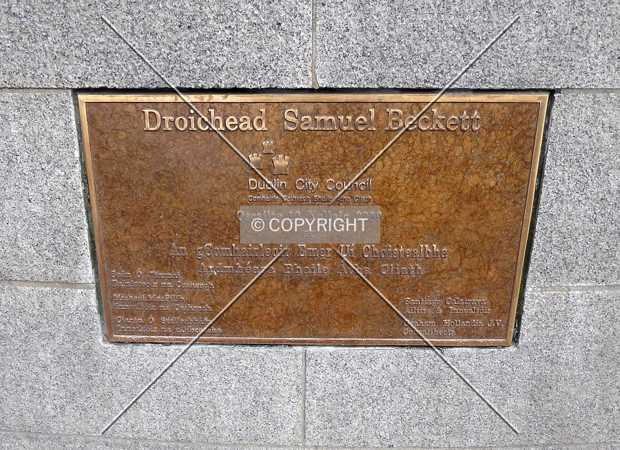 Samuel Beckett Bridge Photo 342-049-359 - Stock Image - SKYDB