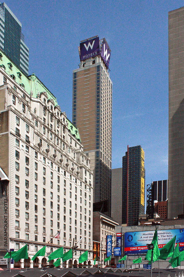 W Times Square Photo 356-630-931 - Stock Image - SKYDB
