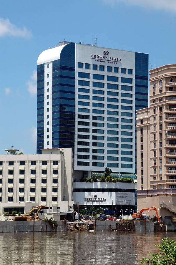 Crowne Plaza Riverside Photo 357-339-893 - Stock Image - SKYDB
