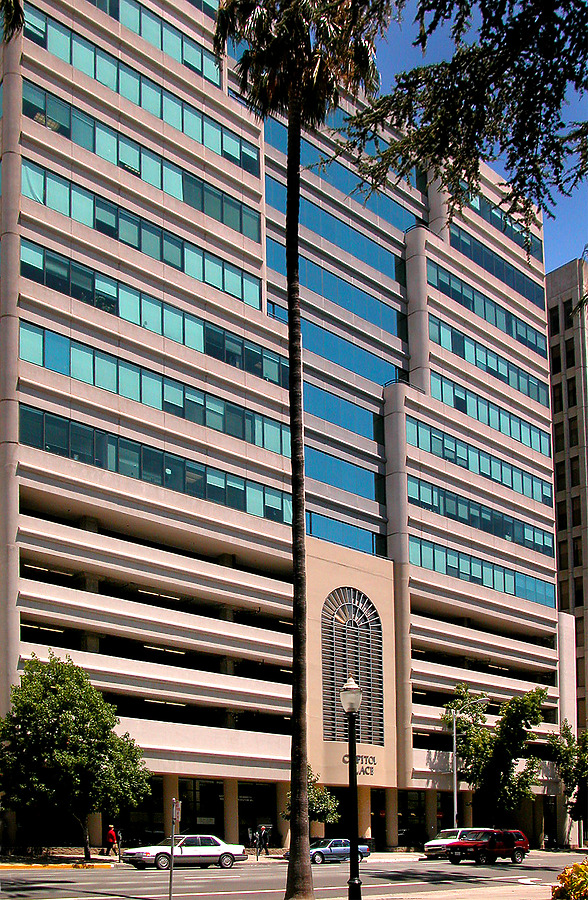 Capitol Place Photo 432-568-510 - Stock Image - SKYDB