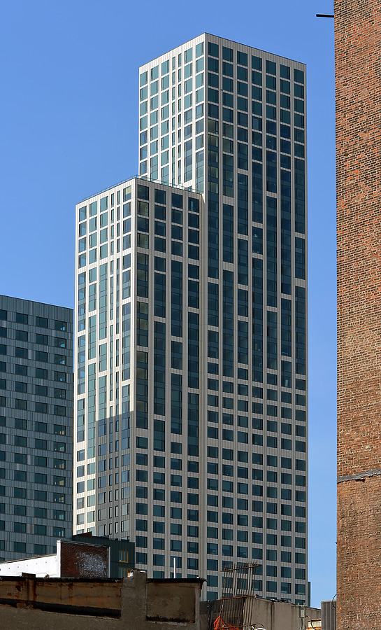 City Point Tower 2 Photo 442-270-342 - Stock Image - SKYDB