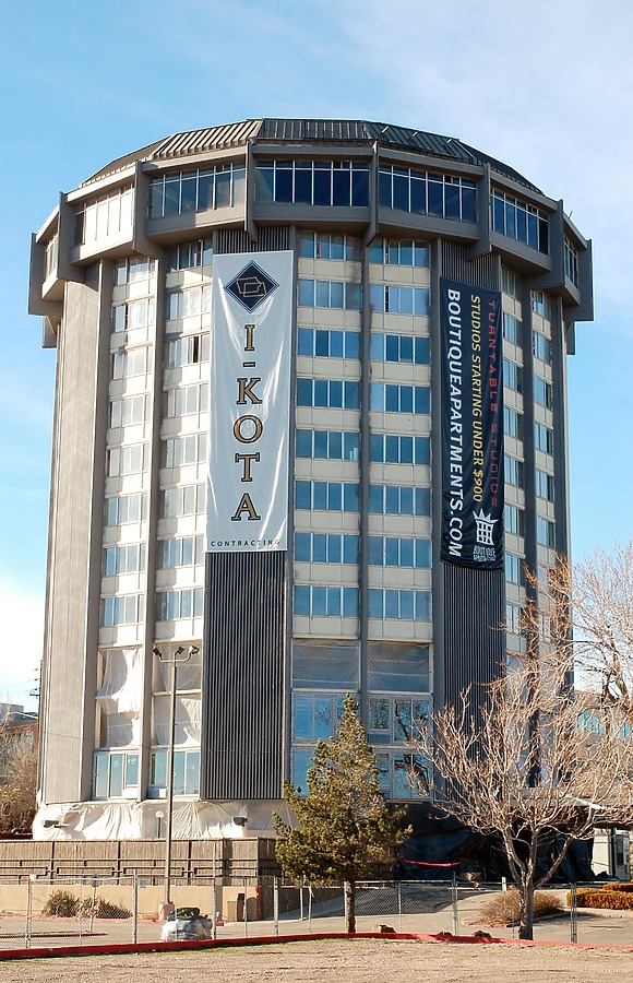 Turntable Studios Photo 446-824-082 - Stock Image - SKYDB