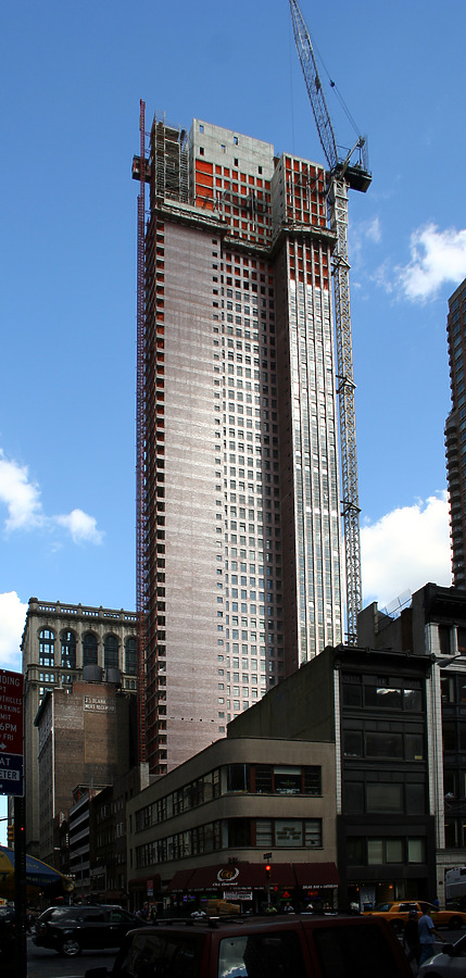 Sky House Photo 449-901-302 - Stock Image - SKYDB