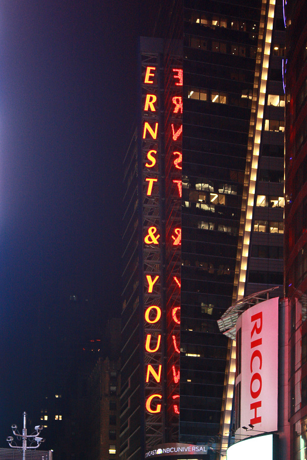 5 Times Square Photo 452-082-975 - Stock Image - SKYDB
