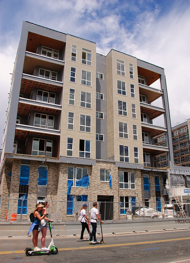 AMLI RiNo Building 1 Photo 461-376-945 - Stock Image - SKYDB