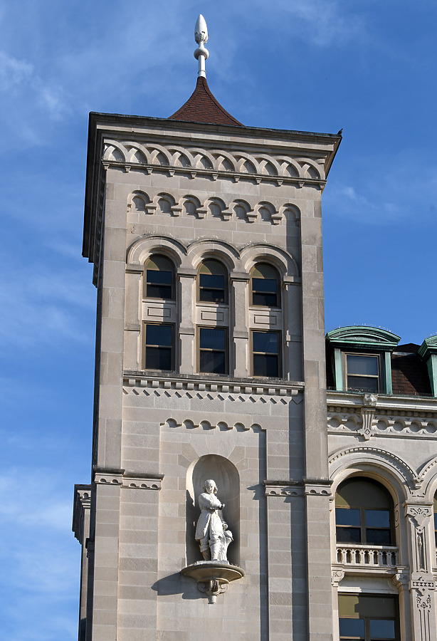 Knox County Courthouse Photo 490-726-681 - Stock Image - SKYDB