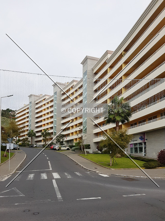 Edificio Monumental Green Park Photo 493-260-746 - Stock Image - SKYDB