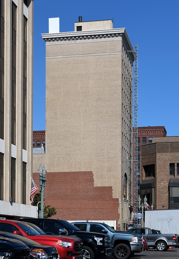 Key Bank Building Photo 521-226-533 - Stock Image - SKYDB