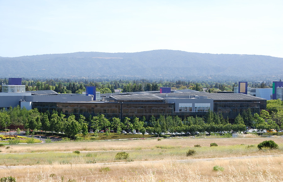 1600 Amphiteatre Parkway Building 40 Photo 534-123-038 - Stock Image ...