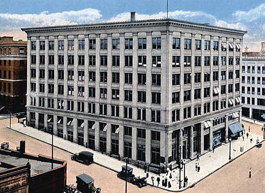 Key Building Photo 554-548-868 - Stock Image - SKYDB