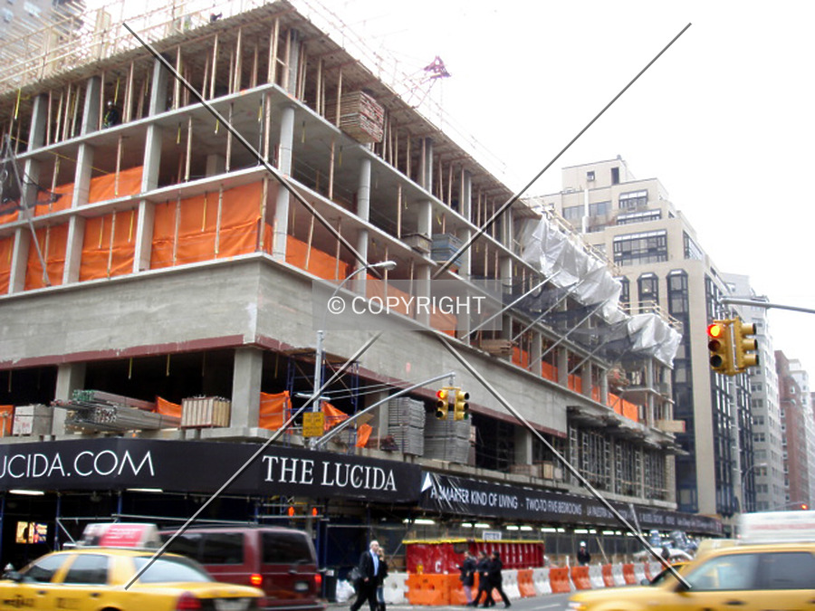 The Lucida Photo 565-887-754 - Stock Image - SKYDB