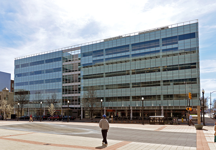 840 West Hamilton Street Photo 569-716-520 - Stock Image - SKYDB