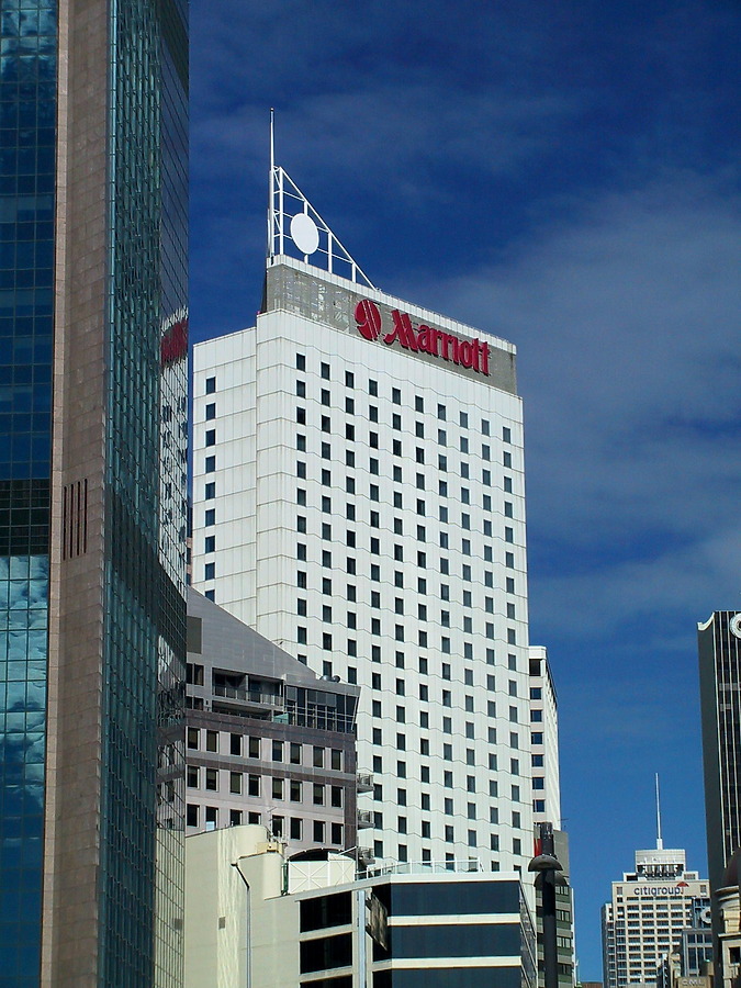 Sydney Harbour Marriott Hotel Photo 594-549-775 - Stock Image - SKYDB