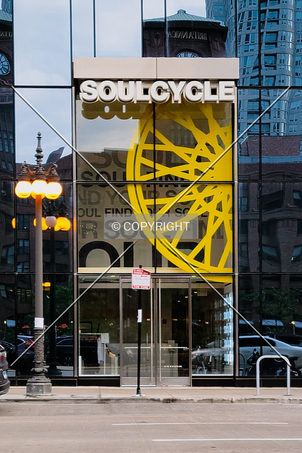 OneEleven Photo 610-494-294 - Stock Image - SKYDB