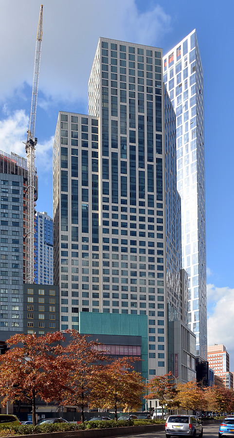 City Point Tower 2 Photo 615-051-177 - Stock Image - SKYDB