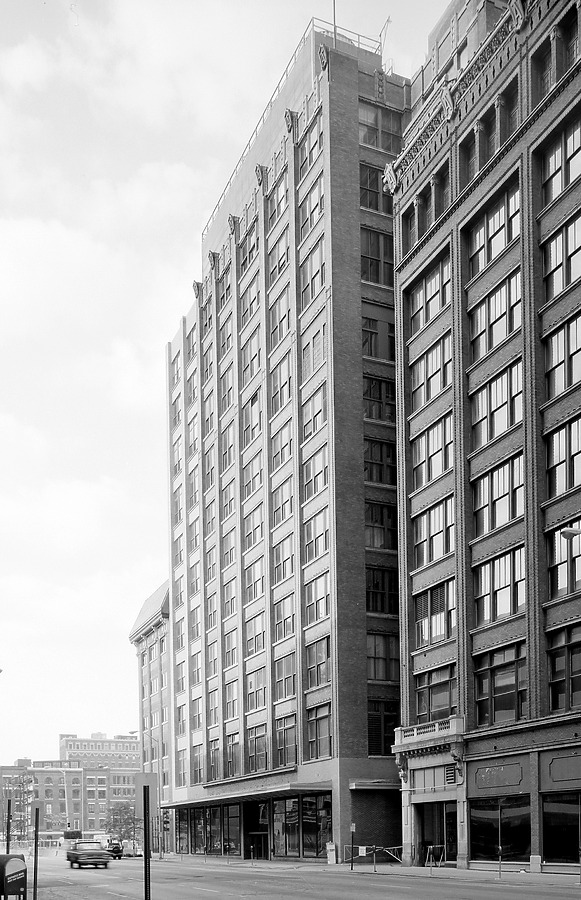 30 South Meridian Photo 622-619-256 - Stock Image - SKYDB