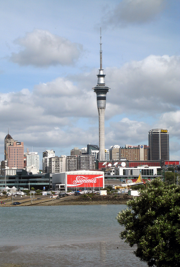 Sky Tower Photo 641-133-352 - Stock Image - SKYDB