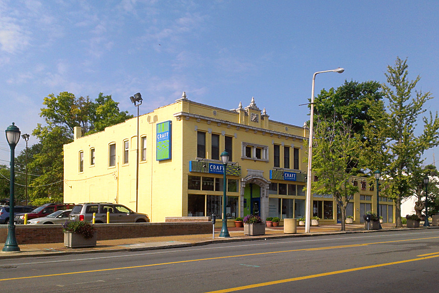 Bond Building Photo 652-981-357 - Stock Image - SKYDB