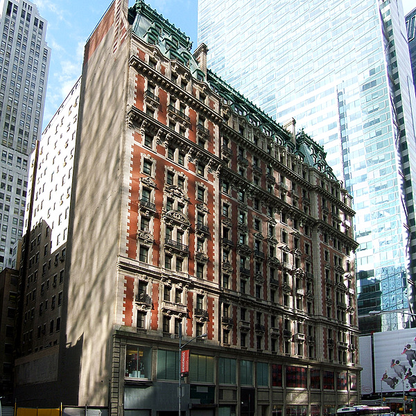 Six Times Square Photo 653-512-802 - Stock Image - SKYDB